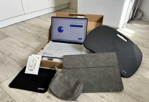 Ноутбук Honor + мышка, коврик, 2 чехла и подставка
