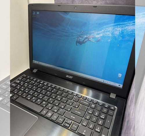 Ноутбук Acer Aspire E5-576, i5-8250,MX150,16GB