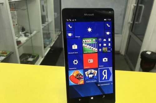 Смартфон Microsoft Lumia 950 XL