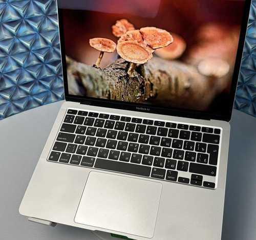 MacBook Air 13 2020 M1 256Gb Ростест, 1010 циклов