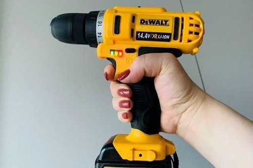 Шуруповерт Dewalt