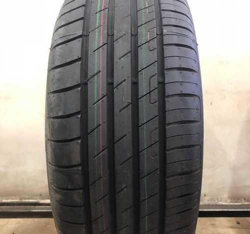 Goodyear EfficientGrip Performance 215/55 R17 94V