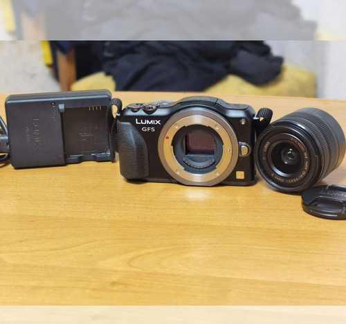 Panasonic Lumix gf5 body или kit 14-42mm