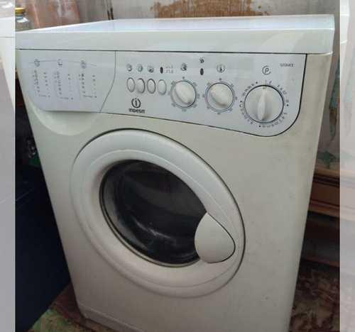 Стиральная машина Indesit WS84TX