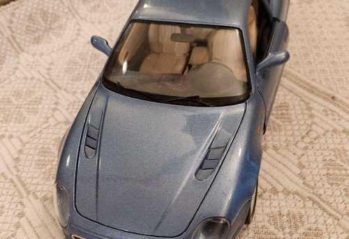Модель Bburago 1:18 Maserati