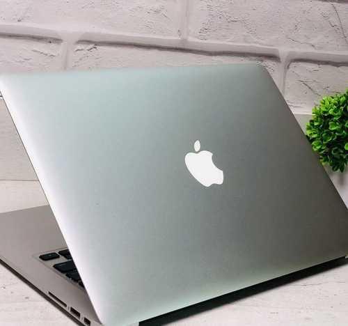 Ноутбук Apple MacBook Air 13/SSD/Core-i5