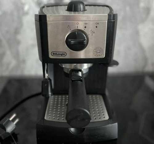 Кофеварка рожковая delonghi