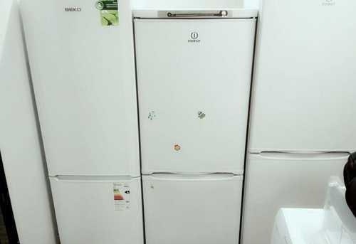 Невысокий холодильник бу Indesit на Гарантии