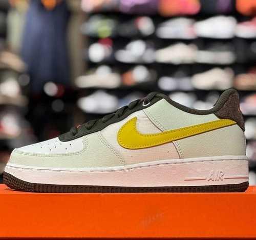 Кроссовки Оригинал Nike Air Force (38.5)