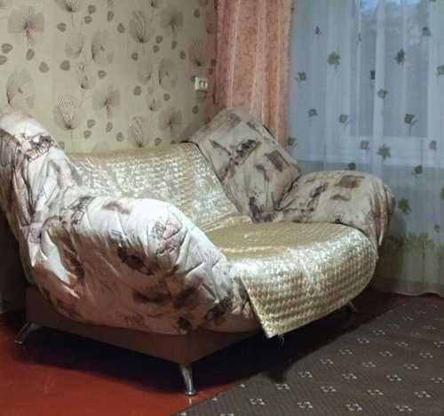 Диван, шкаф