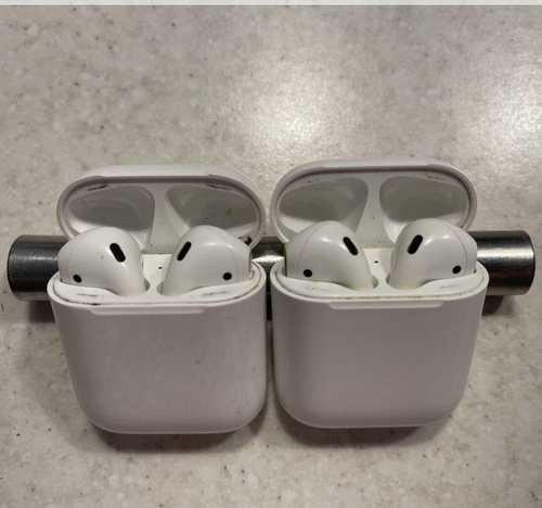 Беспроводные наушники Apple AirPods