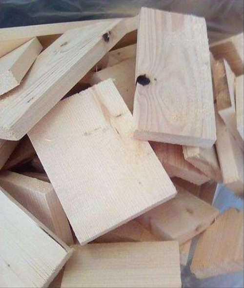 Обрезки досок на дрова