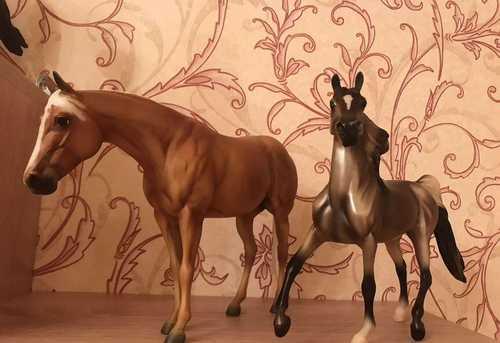 Фигурки лошадей breyer