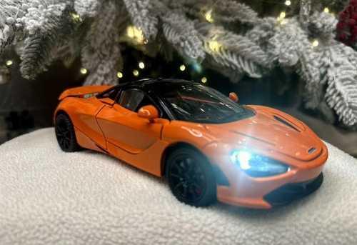 Инерционная машинка McLaren 720S в коробке