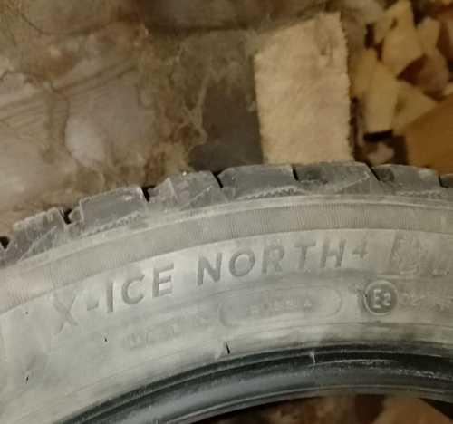 Michelin X-Ice North 4 205/50 R17