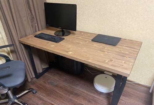 Компьютерный стол из массива в стиле лофт