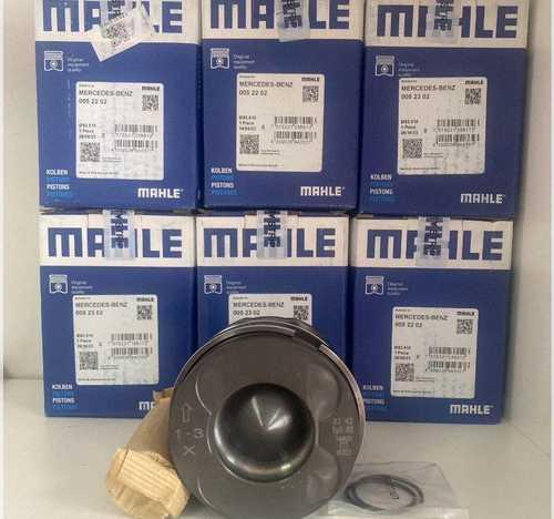 Комплект поршней Mahle OM 642.910  0.5