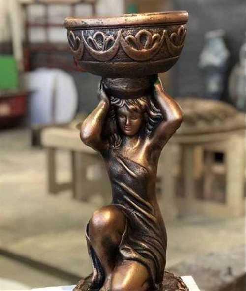 Нимфа скульптура девушки