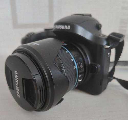 Беззеркальный фотоаппарат Samsung Galaxy NX EK-GN1