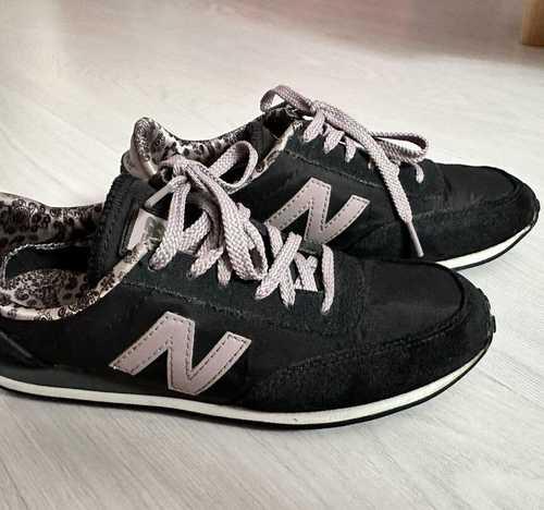 Кроссовки для девочки new balance 35p