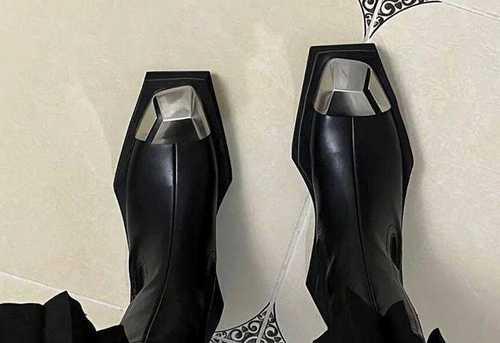 Ботинки с металическими носами Balenciaga весна