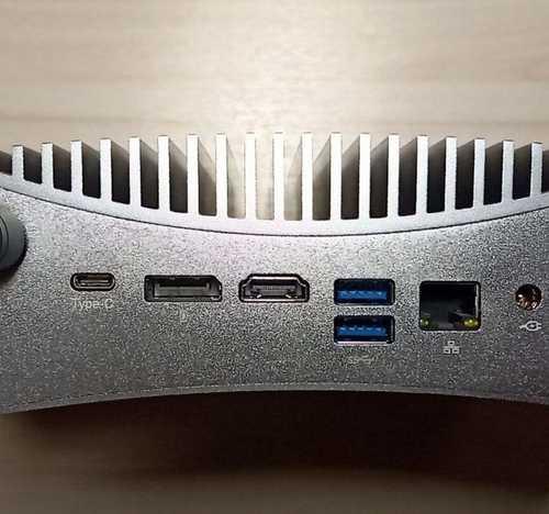 Безвентиляторный неттоп Core i7-1165G7/16Гб/128Гб