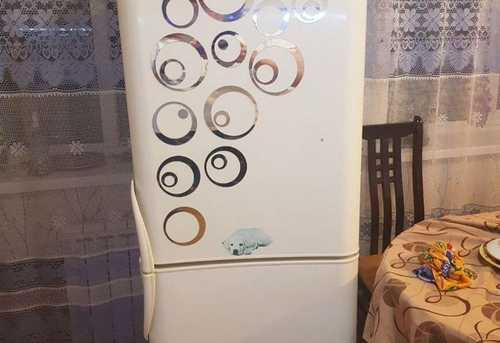 Холодильник Indesit no frost б/y