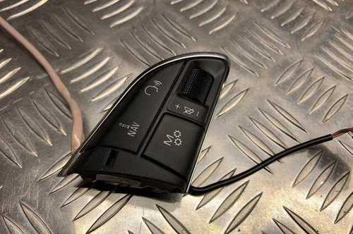Кнопки управления на руле Audi A8 D4/4H 2012г