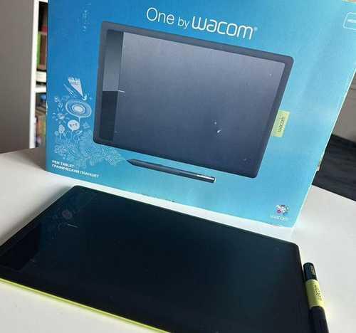 Графический планшет Wacom One Medium