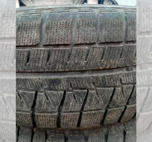 Bridgestone Blizzak LM-22 205/60 R16 94T