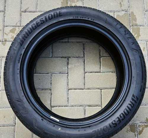 Bridgestone Alenza 001 235/50 R19 99V