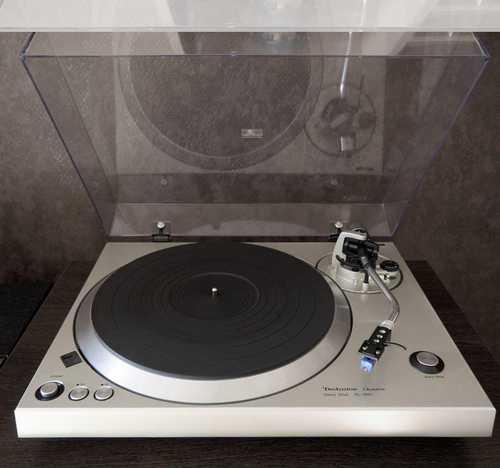 Проигрыватель винила Technics SL-1501