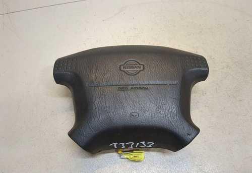 Подушка безопасности водителя Nissan Elgrand, 1998