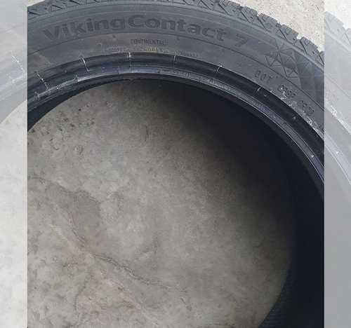 Continental ContiVikingContact 7 235/45 R17