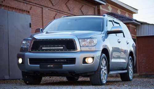 Решетка радиатора BMS RS доп. свет Toyota Sequoia