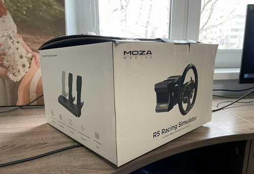 База Moza r5 + руль ES + 2 педали SR-P.L + кит