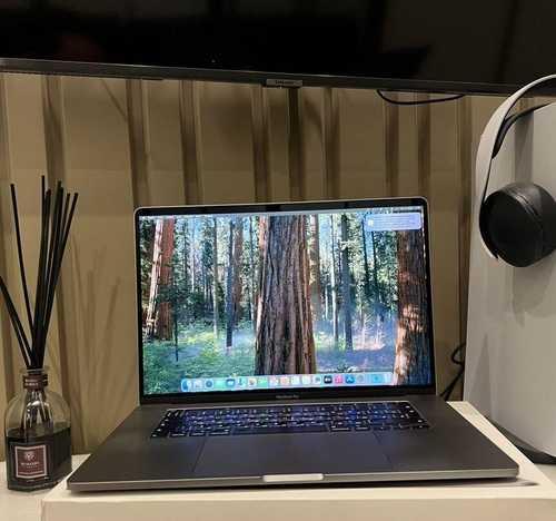 Macbook pro 16 2019 i9 1 tb / 367 циклов