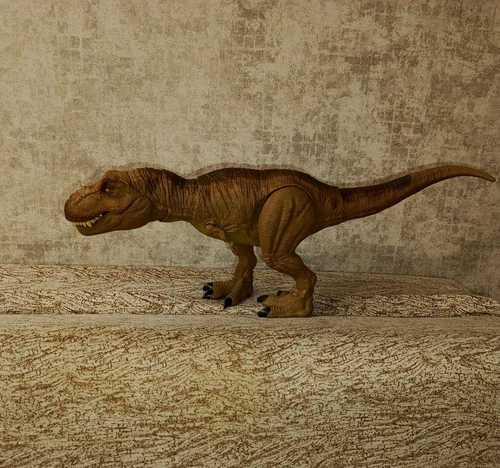 Тиранозавр jurassic world