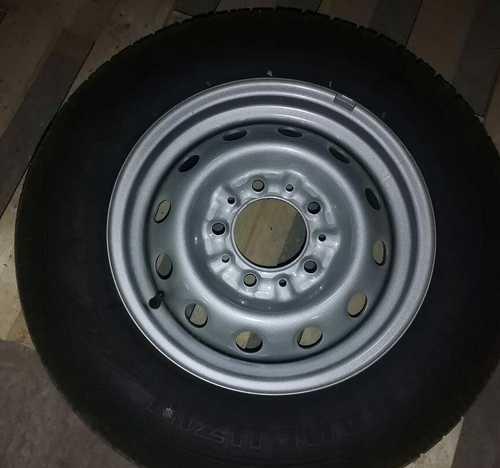 Колесо Niva Travel 205/70 R15 в сборе