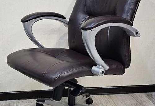 Компьютерное кресло руководителя офисный стул