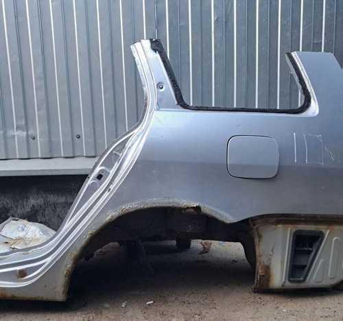 Крыло левое Mitsubishi Lancer 9 (универсал)