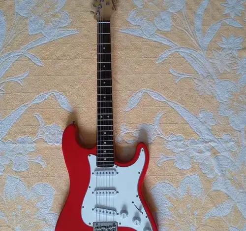 Электрогитара Fender Squier MM Stratocaster