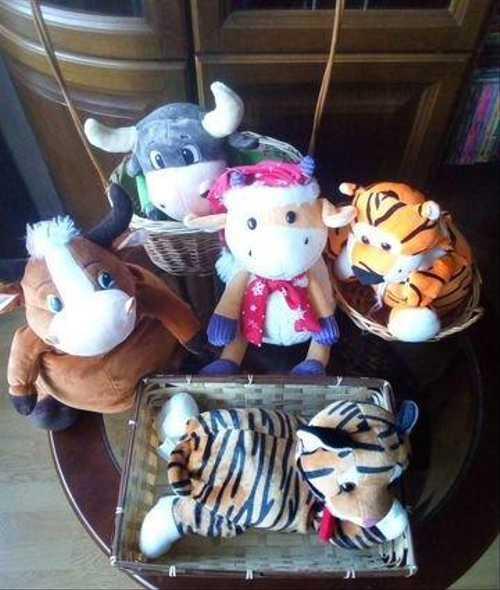 Корзинки и игрушки для подарков