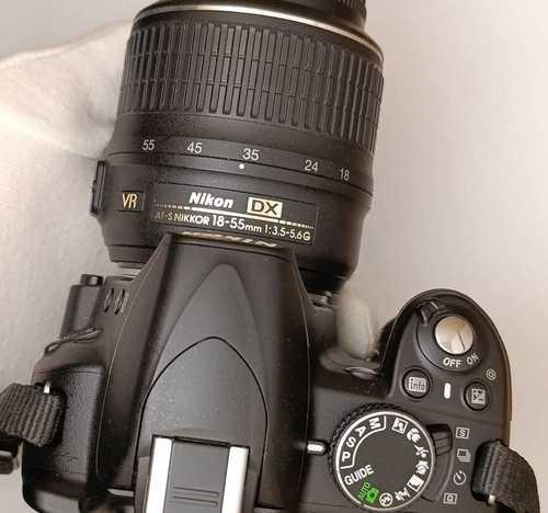 Nikon d3100 kit 18-55mm VR пробег всего 7420