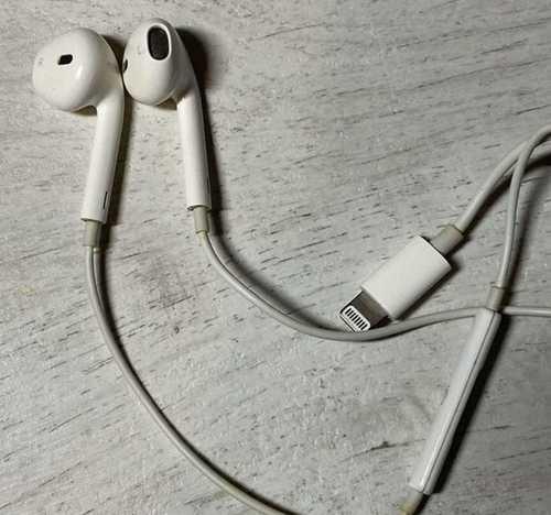 Наушники apple earpods lightning