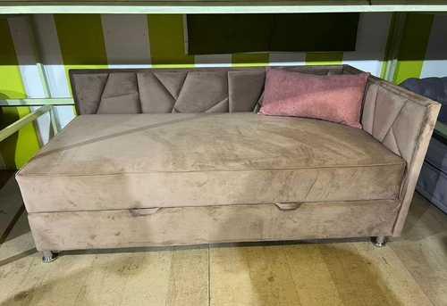 Софа тахта кровать с матрасом диван