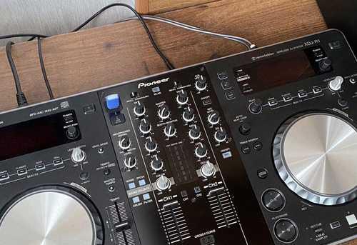 DJ контроллер pioneer XDJ-R1