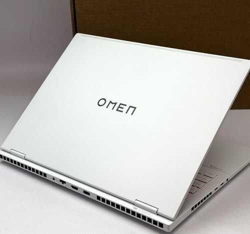 HP Omen i9-13900HX/ RTX4070/ 2.5K/ 240HZ