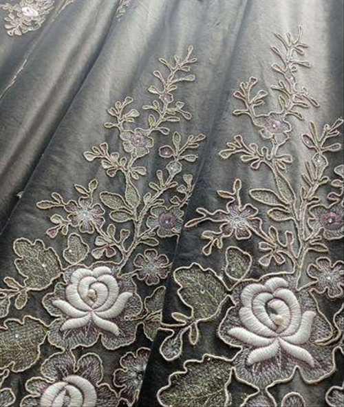 Серый бархат с вышивкой итальянская класика