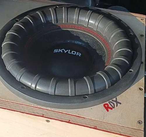 Тюнинговый сабвуфер Skylor SW-BS12v2